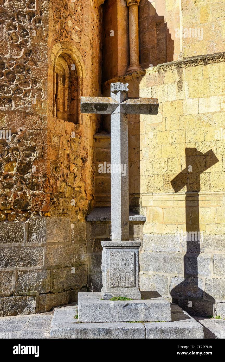 Religion church stone cross hi-res stock photography and images - Alamy