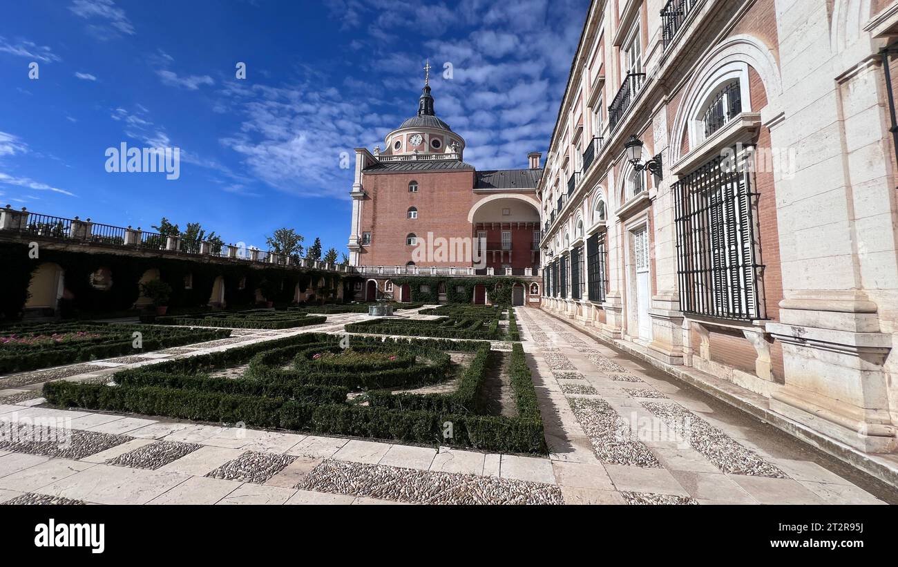 Garden of the royal palace of Aranjuez Stock Photo - Alamy