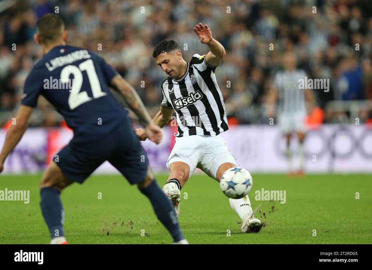 Schar newcastle paris goal hi-res stock photography and images - Alamy