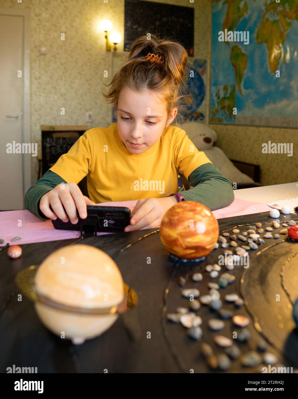 Planets model classroom hi-res stock photography and images - Alamy