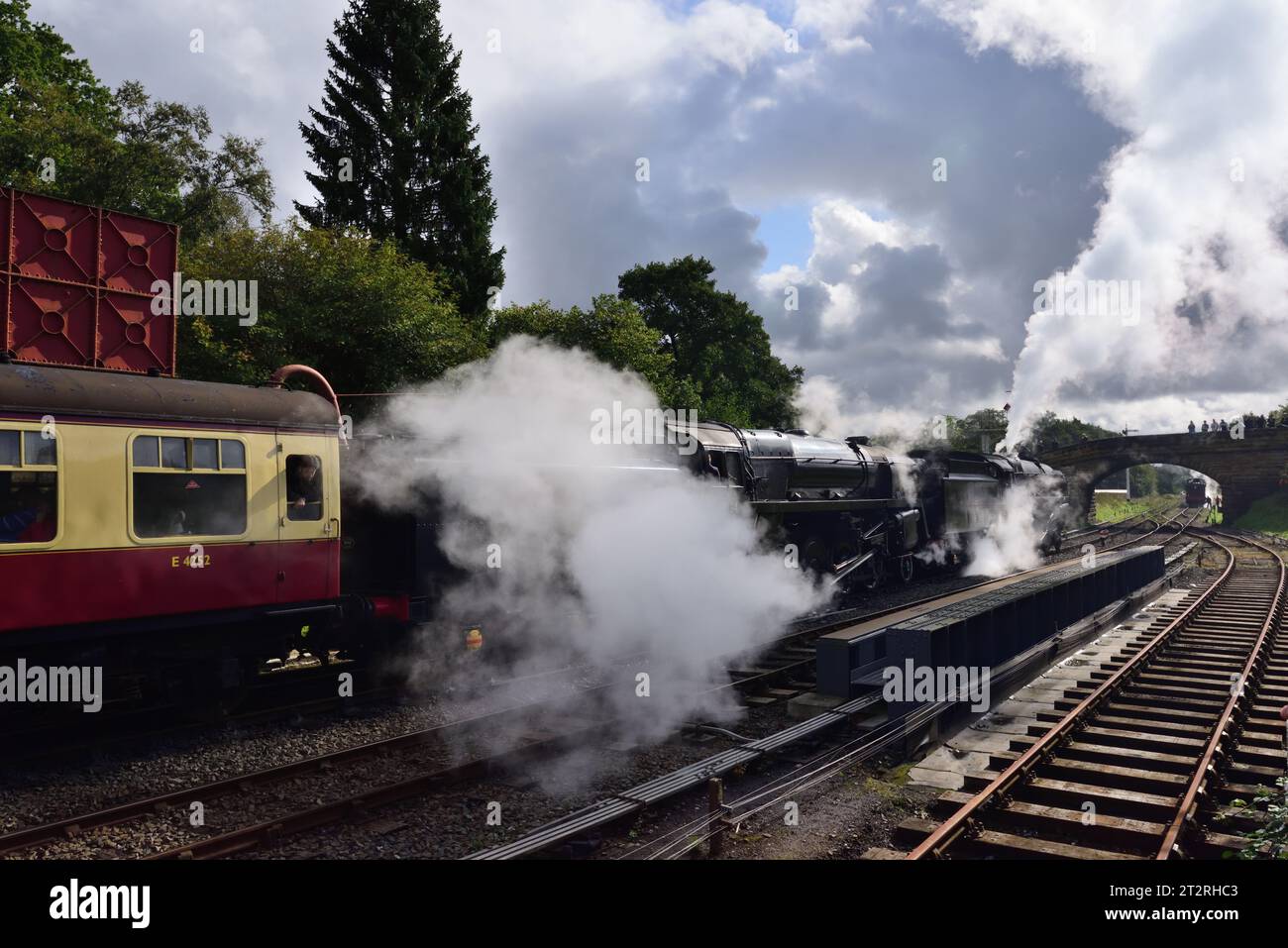 Double heading BR Standard Class 9F's Nos 92214 and 92134 making a ...
