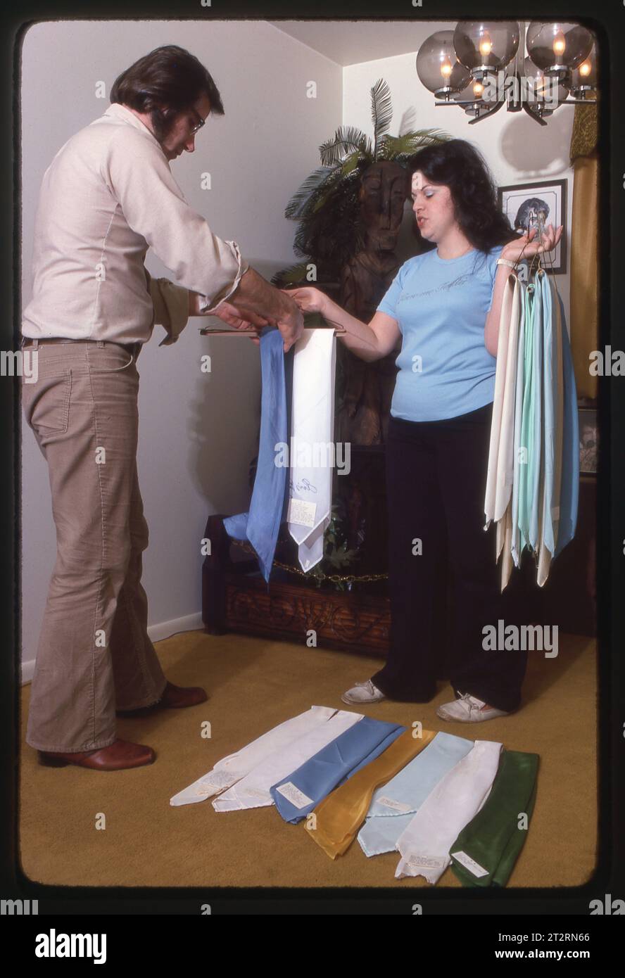 Elvis presley 1970s hi-res stock photography and images - Alamy