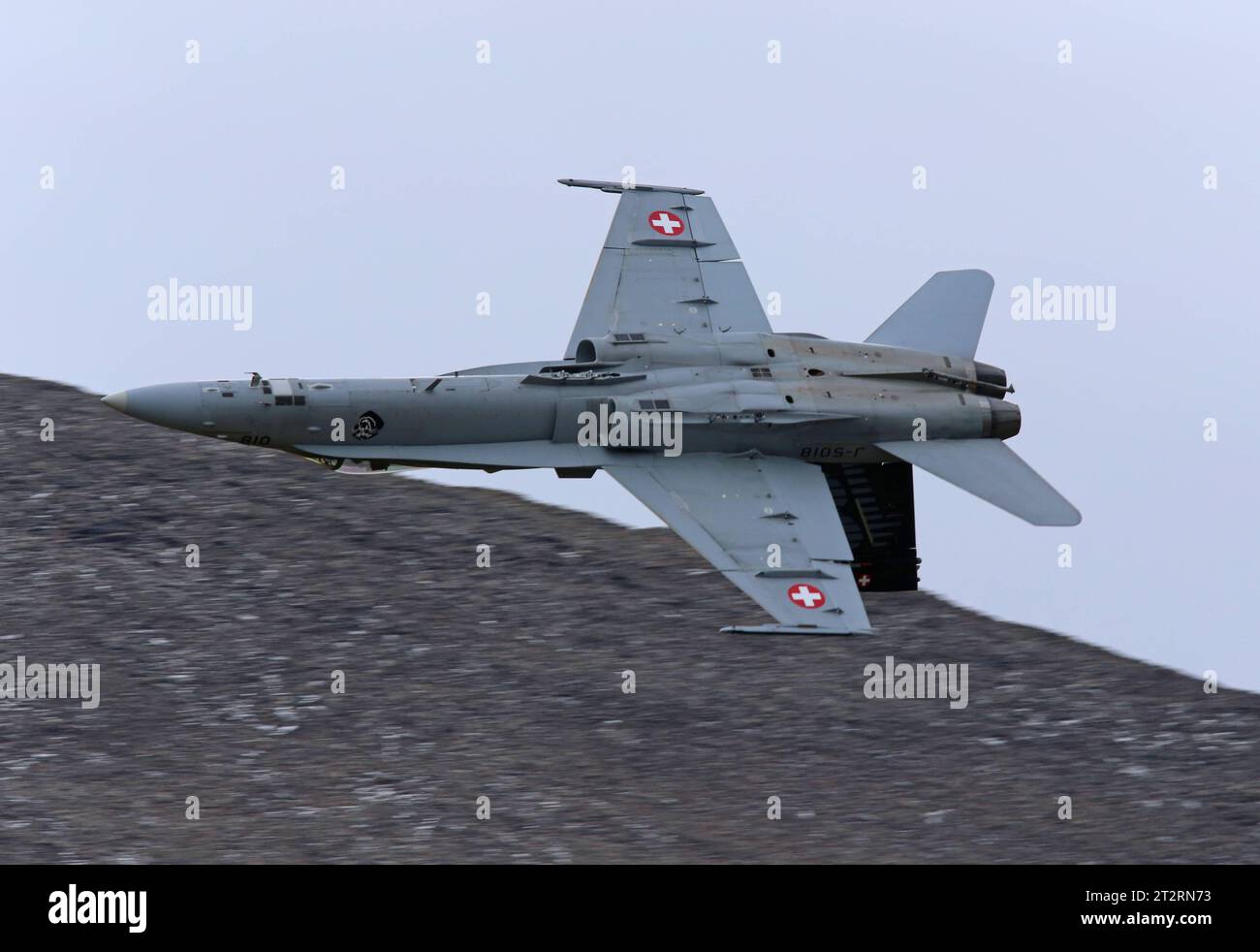 Ein Kampfflugzeug der Schweizer Luftwaffe vom Typ McDonnell Douglas F/A-18C Hornet ...