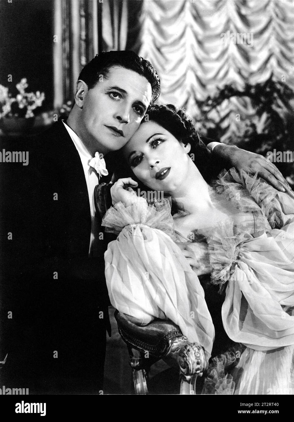 IVOR NOVELLO and MARY ELLIS 1935 Portrait in GLAMOROUS NIGHT by ANGUS ...
