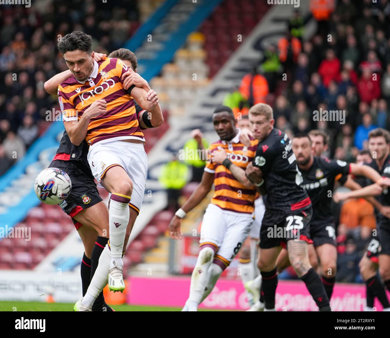 Crewe alexandra v wrexham hi-res stock photography and images - Alamy