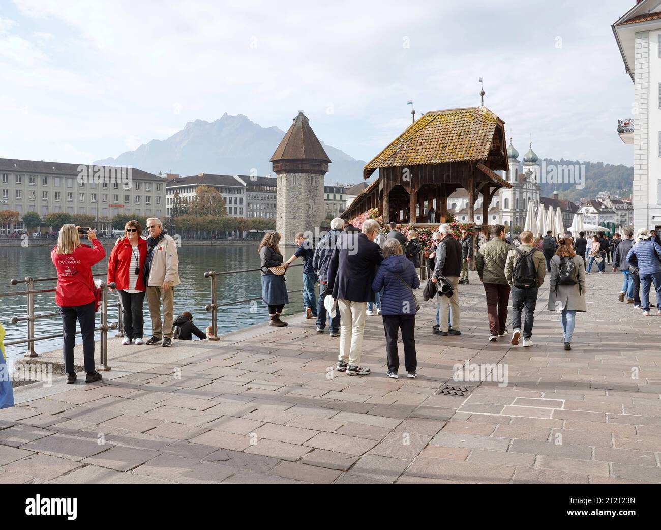 Foto Manuel Geisser 19.10.2023 LU Schweiz Bild : Touristen aus Asien ...