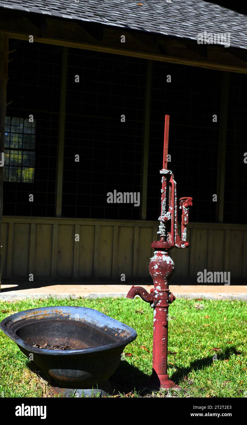 Antique water pump Stock Photo - Alamy