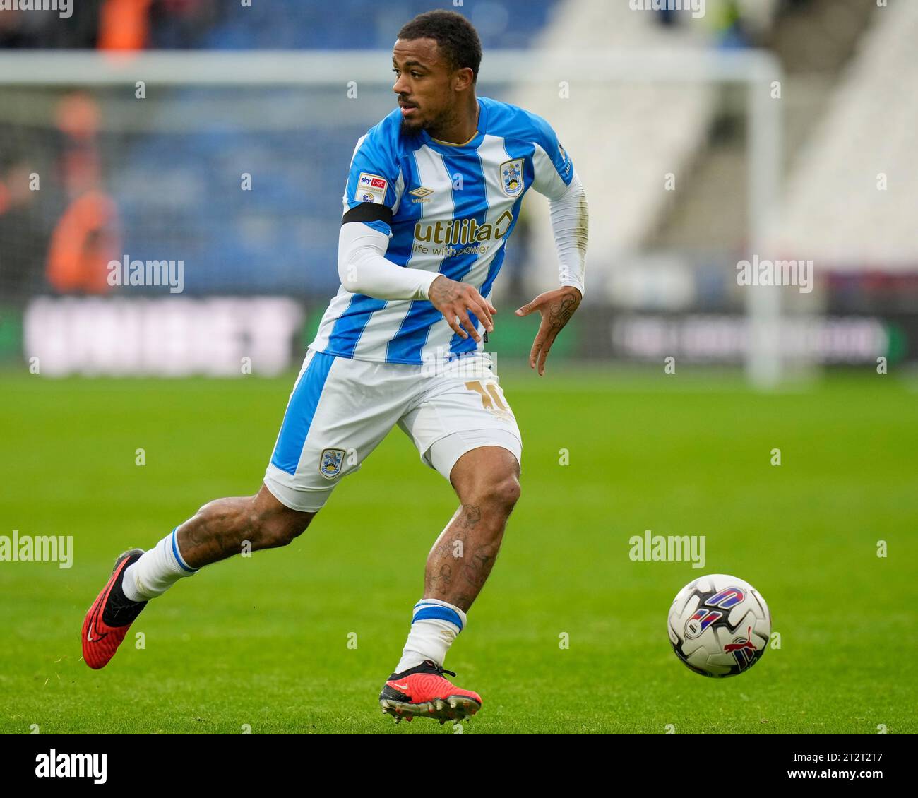 Josh Koroma #10 of Huddersfield Town looks upfield during the Sky Bet ...