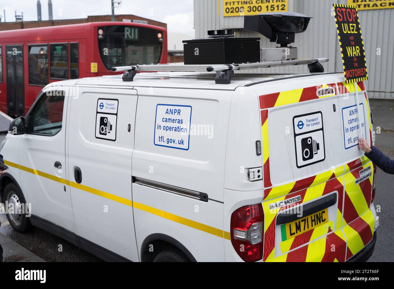 Mobile ulez van hi-res stock photography and images - Alamy