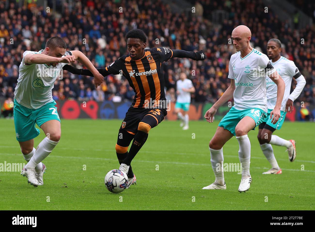Jaden Philogene of Hull City runs through the Southampton defence ...