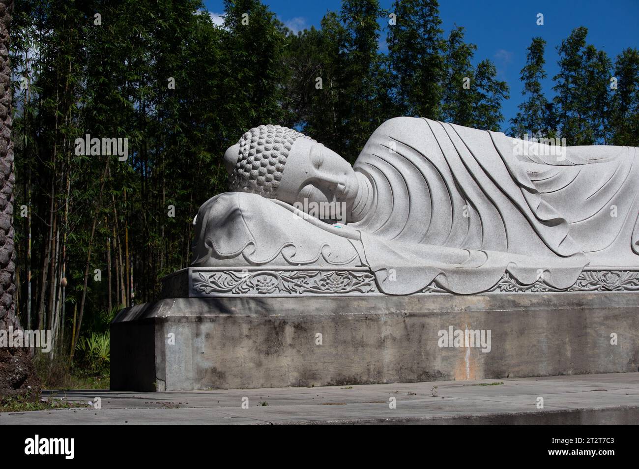 Nirvana Buddha at White Sands Buddhist Center shows Siddhārtha depicted ...
