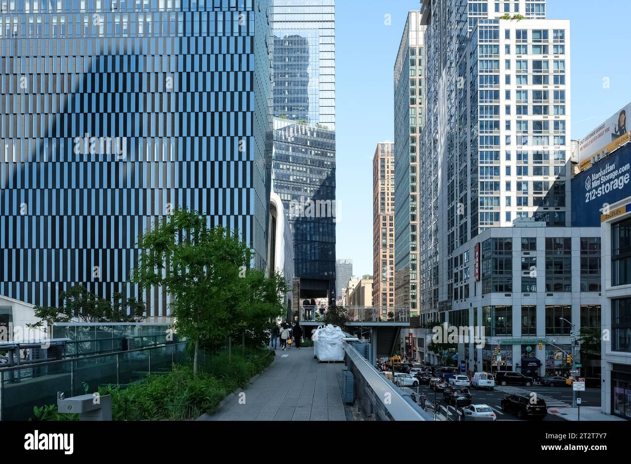 View of the High Line, elevated linear park, greenway and rail trail ...