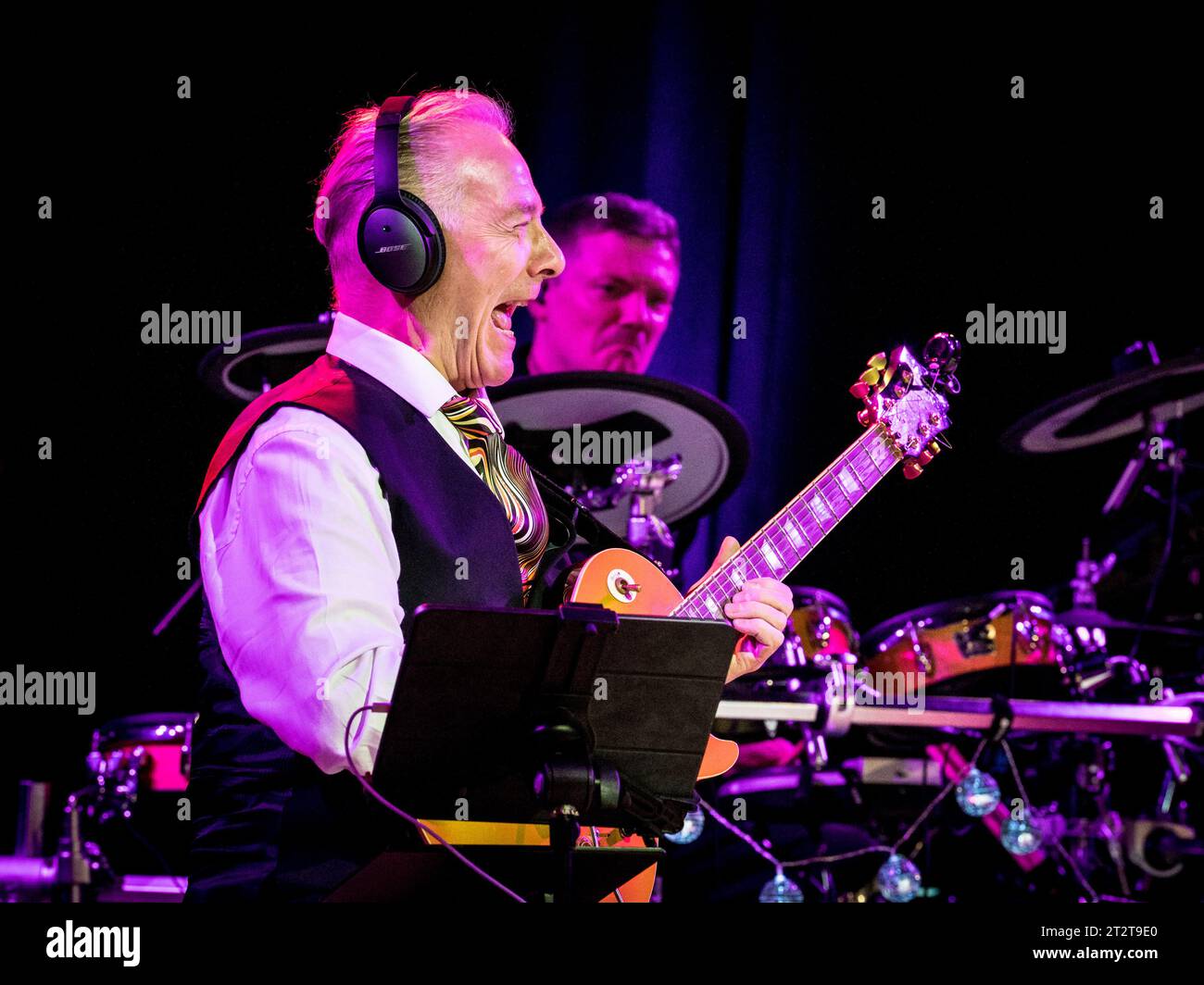 Robert Fripp on guitar Stock Photo - Alamy