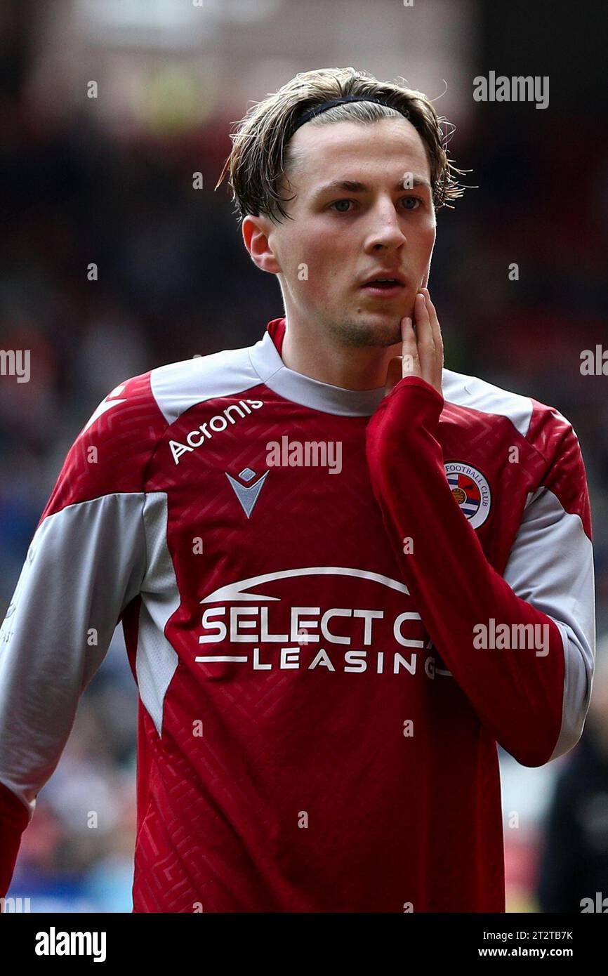 London, UK. 21st October 2023Charlie Savage of Reading during the Sky ...