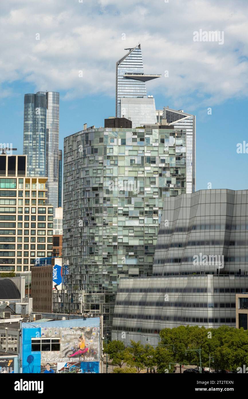 High line observation deck hi-res stock photography and images - Alamy