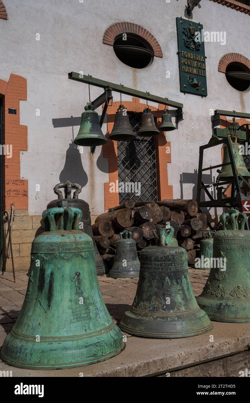 The Pontifical Bell Foundry Marinelli is a family-run Italian ...
