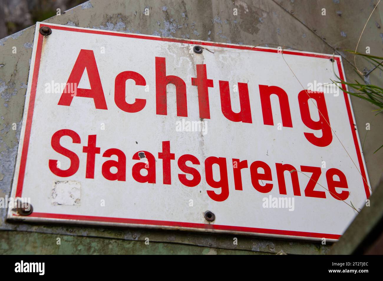 Staatsgrenze osterreich hi-res stock photography and images - Alamy