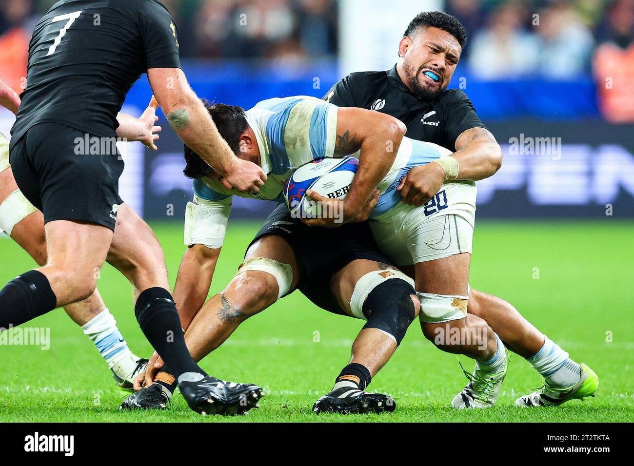 Ardie Savea #8 of New Zealand and Rodrigo Bruni #20 of Argentina during ...