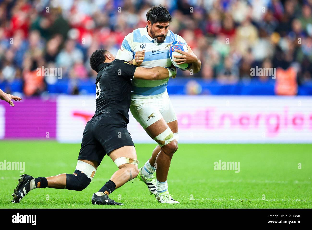 Ardie Savea #8 of New Zealand and Rodrigo Bruni #20 of Argentina during ...