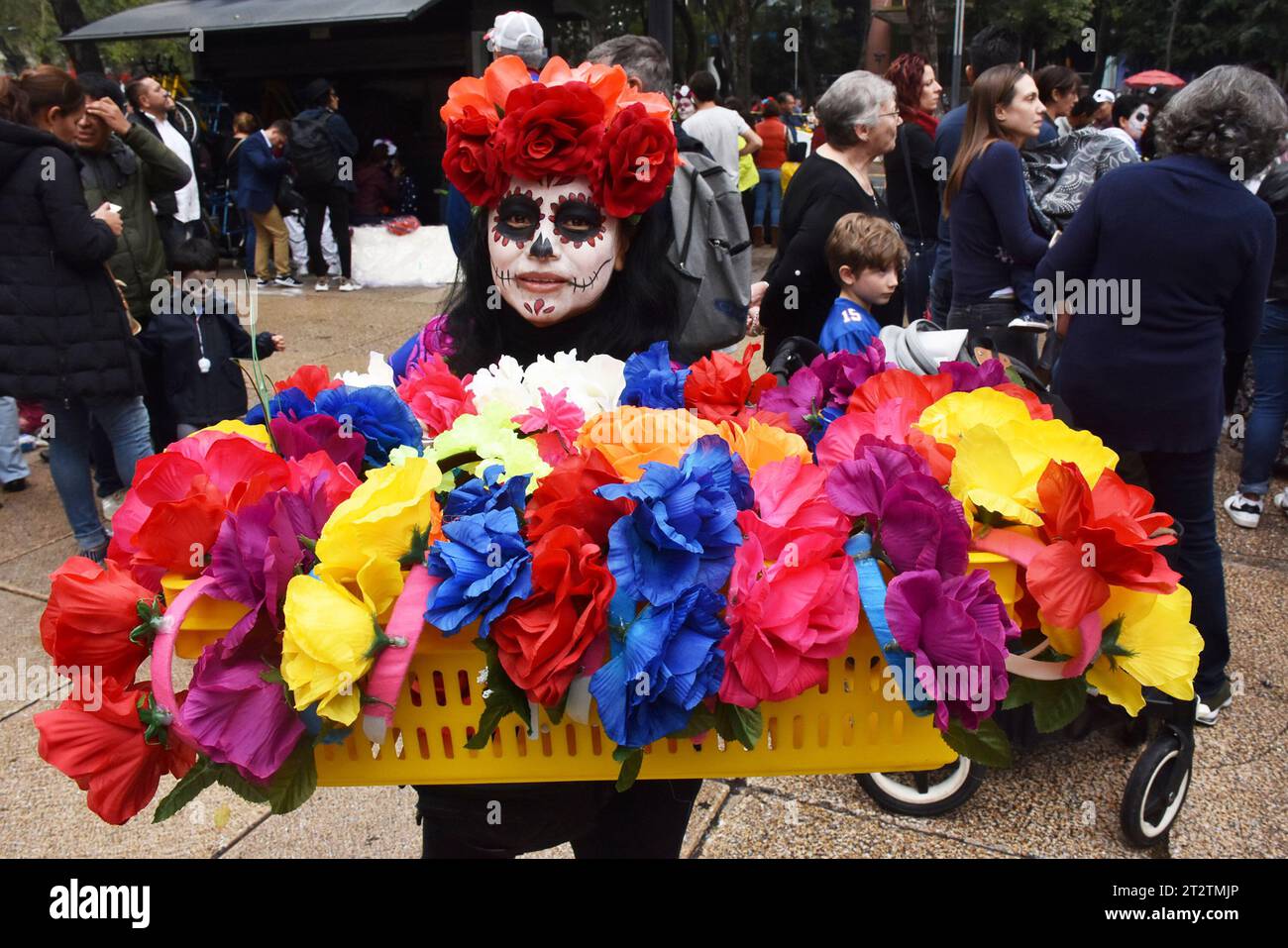 Day of the dead dia de muertos parade street festival hi-res stock ...