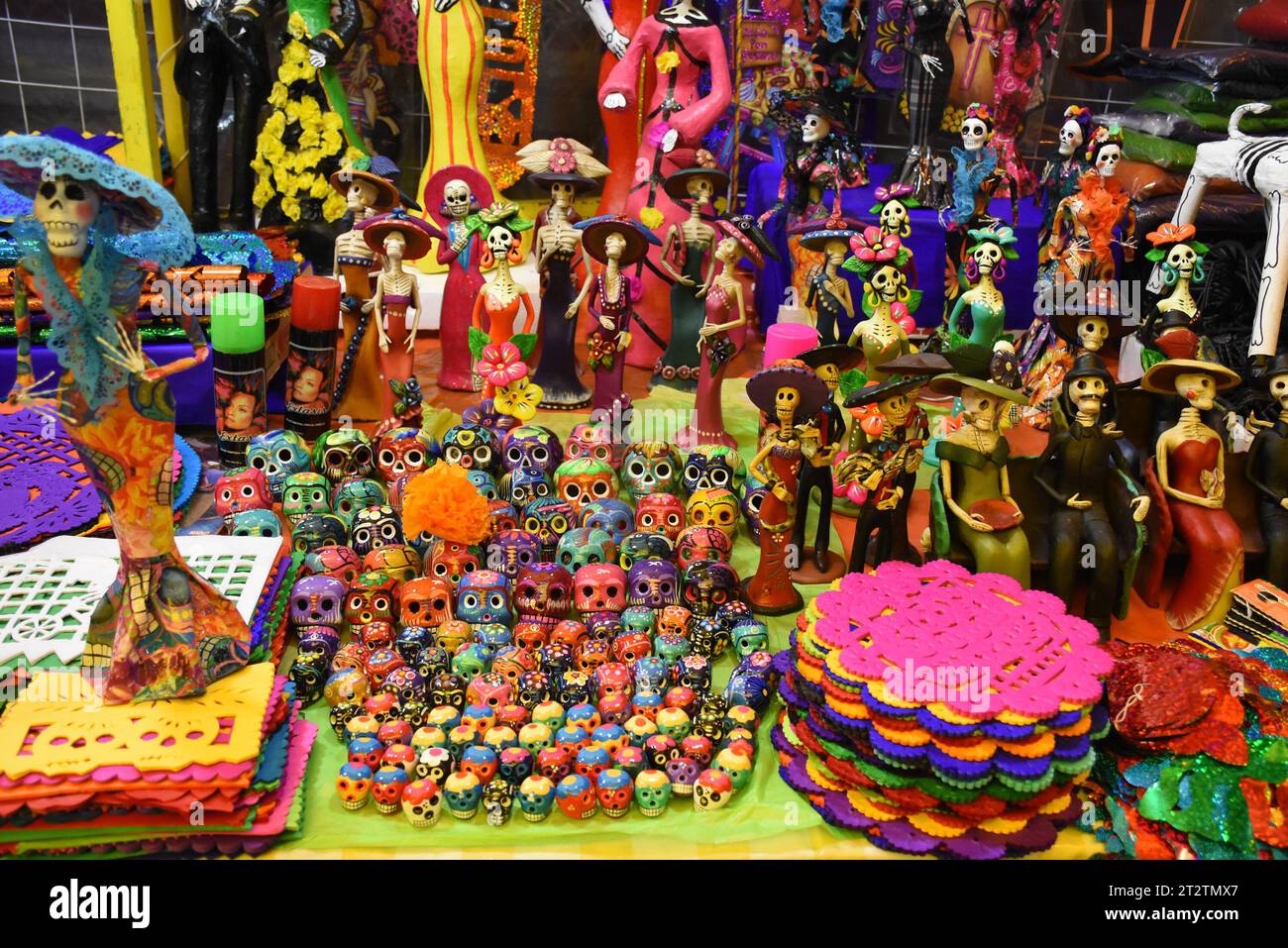Catrina figures, a traditional Day of the Dead figure, in the market ...