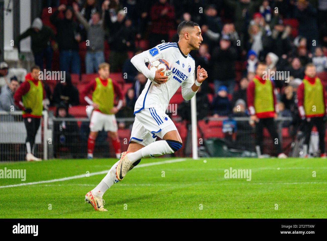 Copenhagen, Denmark. 21st Oct, 2023. Elias Achouri (30) of FC ...