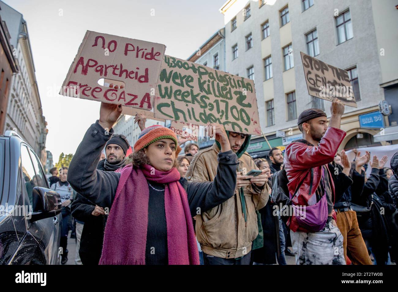 Berlin, Germany. 21st Oct, 2023. Thousands of pro-Palestinian ...