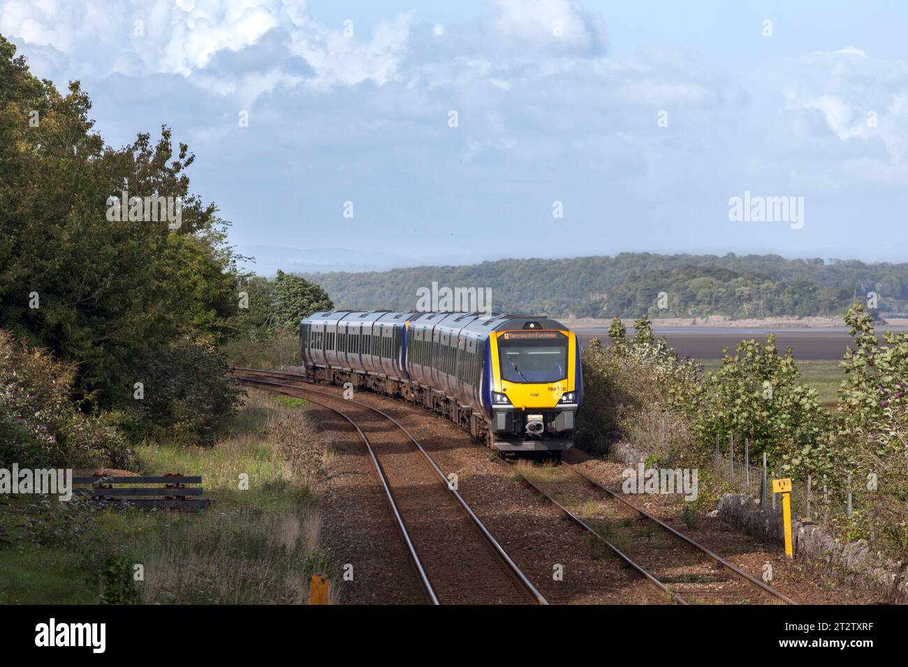 Northern rail CAF class 195 trains 195130 + 195106 at Kents Bank ...