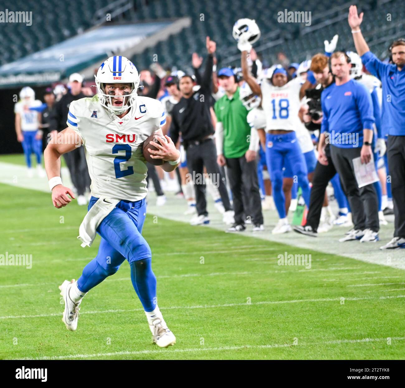 Philadelphia, Pennsylvania, USA. 20th Oct, 2023. SMU's PRESTON STONE (2 ...