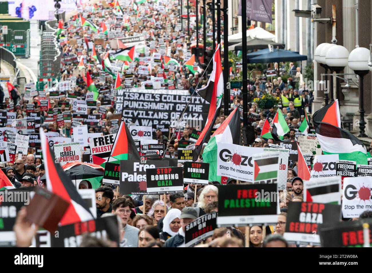 London, UK. 21 October, 2023. Tens of thousands of Palestine supporters ...