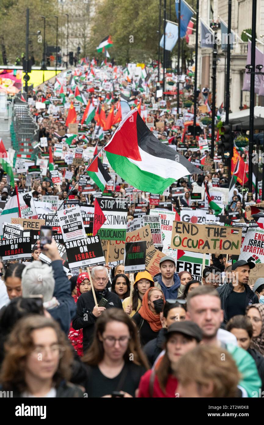 London, UK. 21 October, 2023. Tens of thousands of Palestine supporters ...