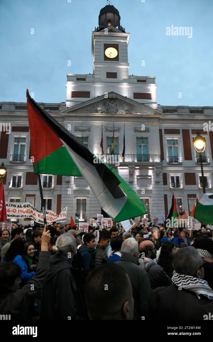 Madrid, Madrid, Spain. 21st Oct, 2023. Thousands of people demonstrated ...