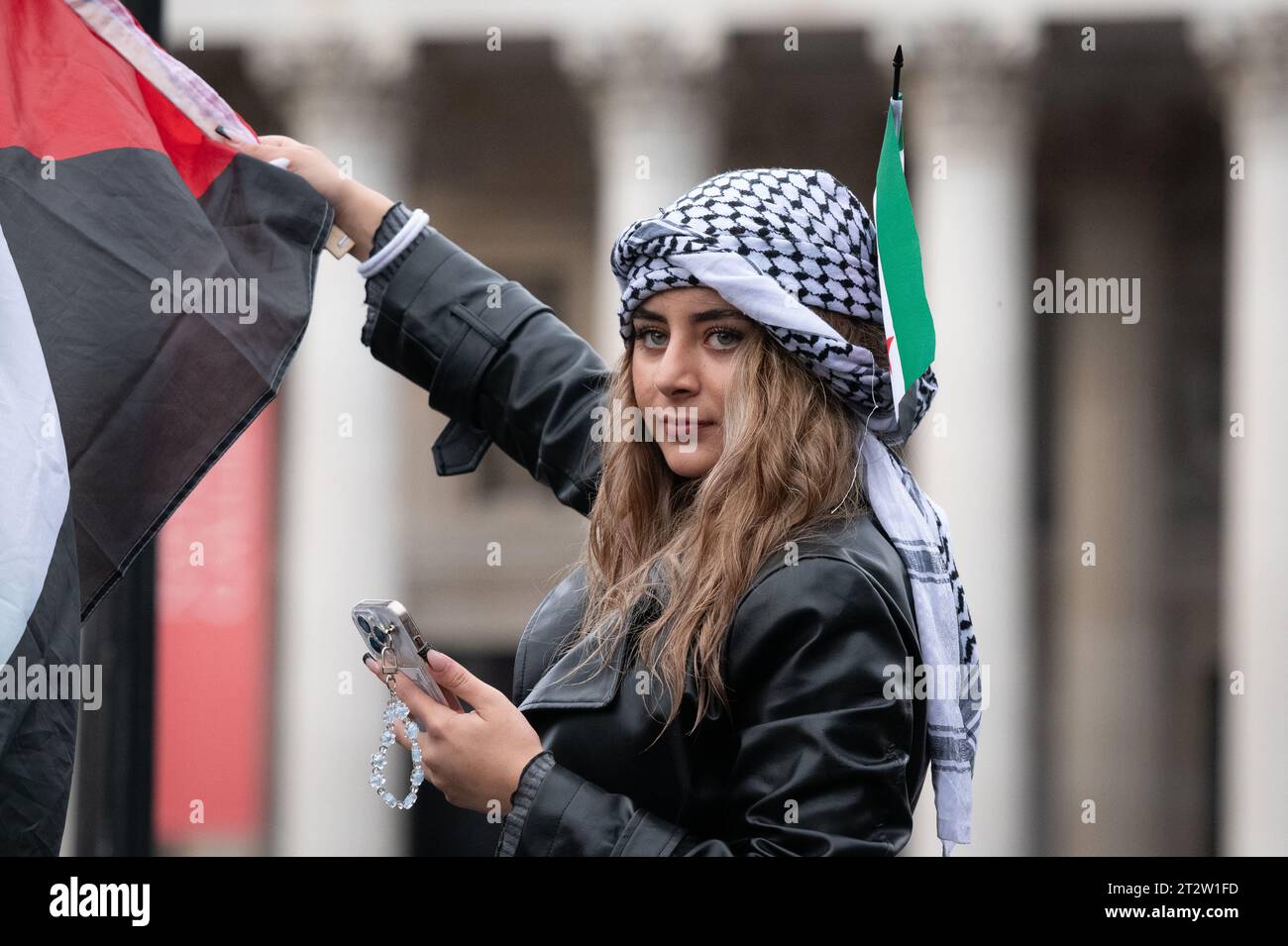 London, UK. 21 October, 2023. Tens of thousands of Palestine supporters ...