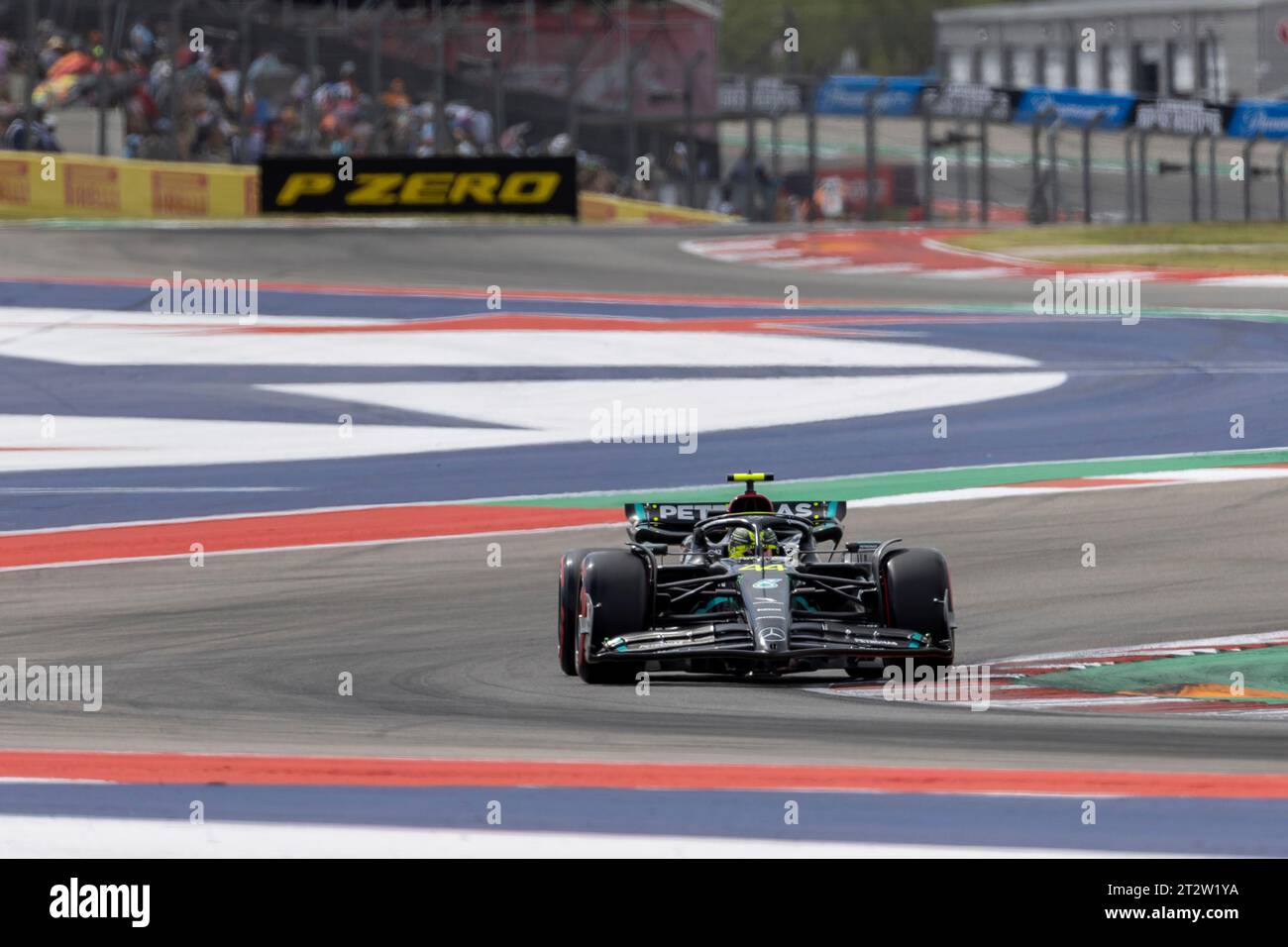AUSTIN, TX - OCTOBER 21: Mercedes AMG Petronas F1 Team driver Lewis ...