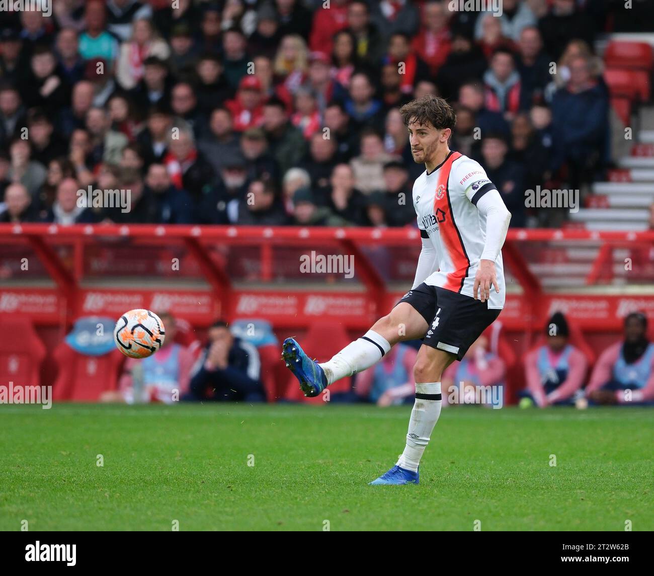 The City Ground, Nottingham, UK. 21st Oct, 2023. Premier League ...