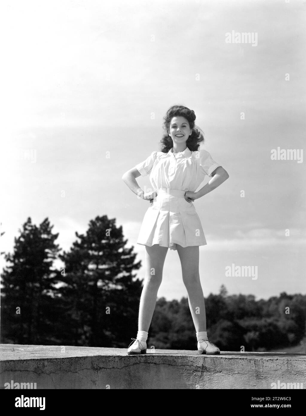 JEAN SIMMONS Publicity Portrait 1945 taken at the time that she was ...