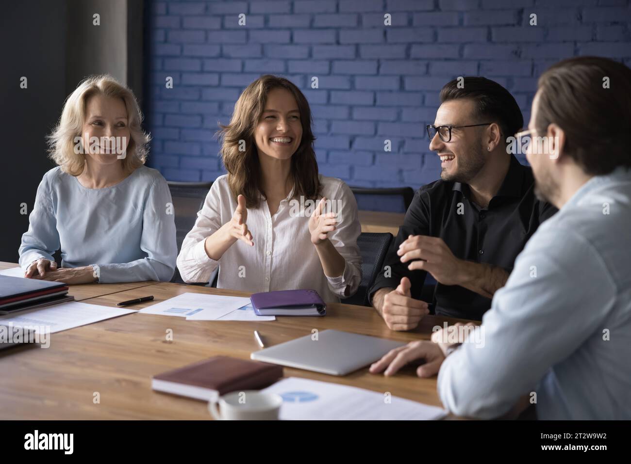 Creative team collaboration hi-res stock photography and images - Alamy
