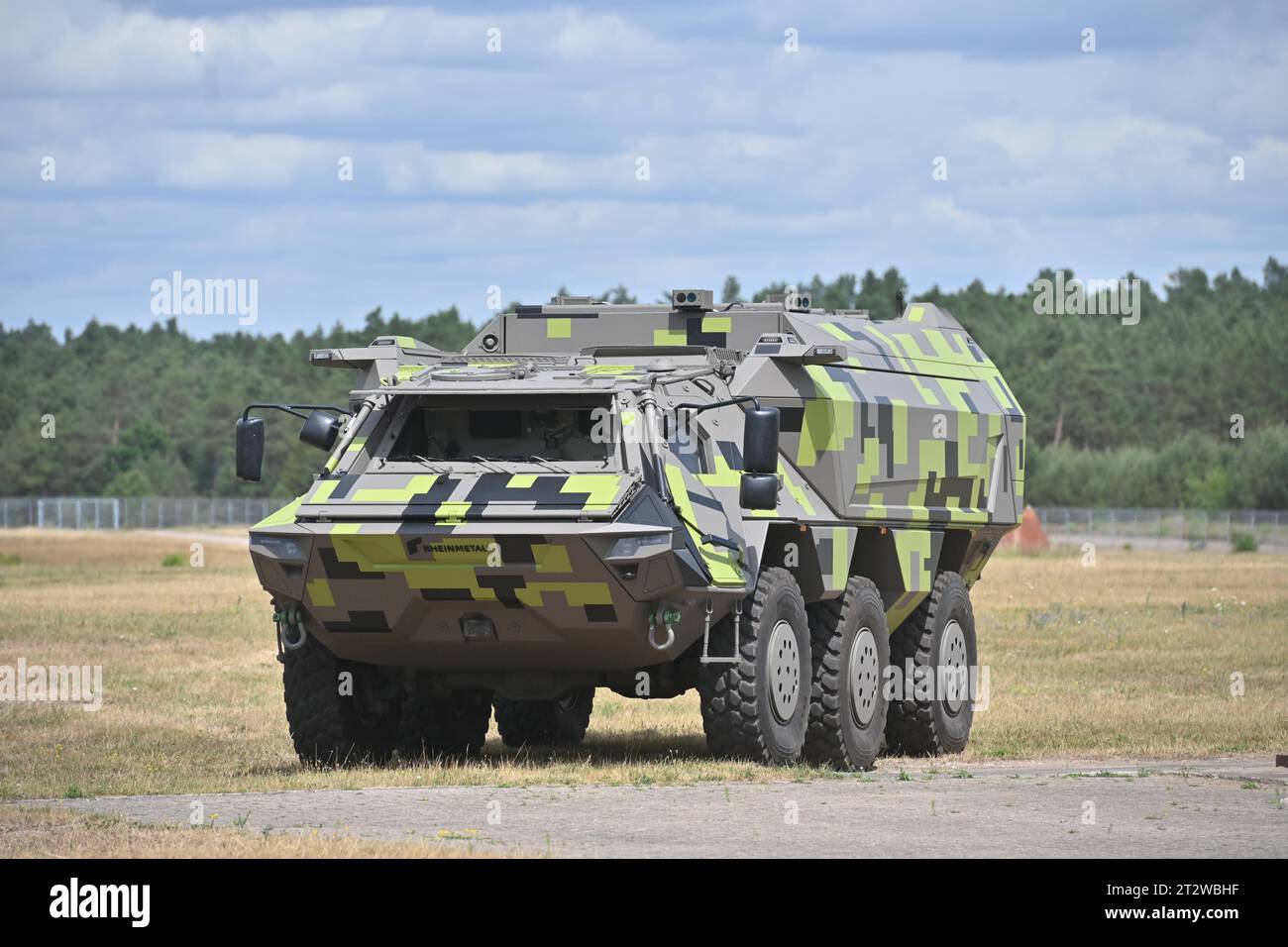 14.07.22, Hannover Rheinmetall Panzer und Panzergrenadier 2000 BOXER ...