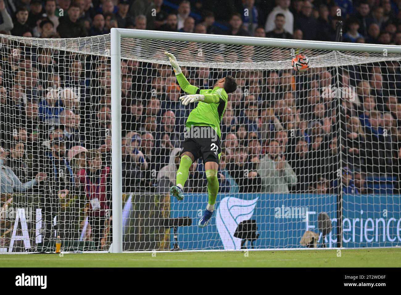 London, UK. 21st Oct, 2023. GOAL Mykhaylo Mudryk of Chelsea scores his ...