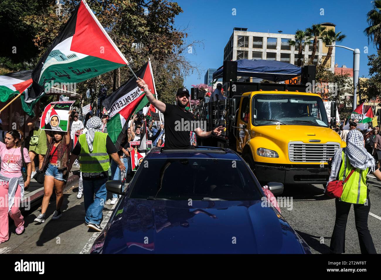 Los Angeles, California, USA. 21st Oct, 2023. Crowds gathered at ...