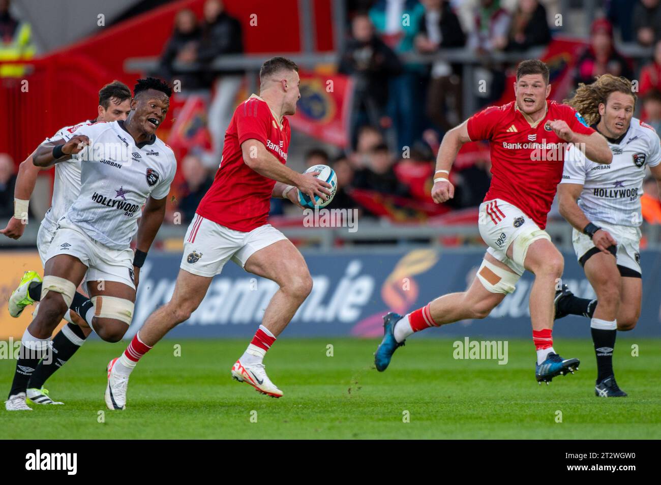 Limerick, Ireland. 21st Oct, 2023. Shane Daly of Munster passes the ...