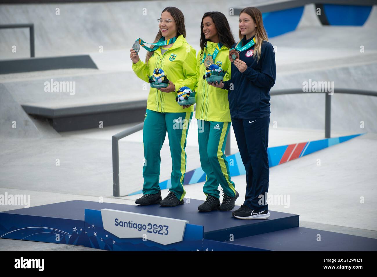 Santiago, Chile. 21st Oct, 2023. Raíssa Leal (BRA) wins gold medal in ...