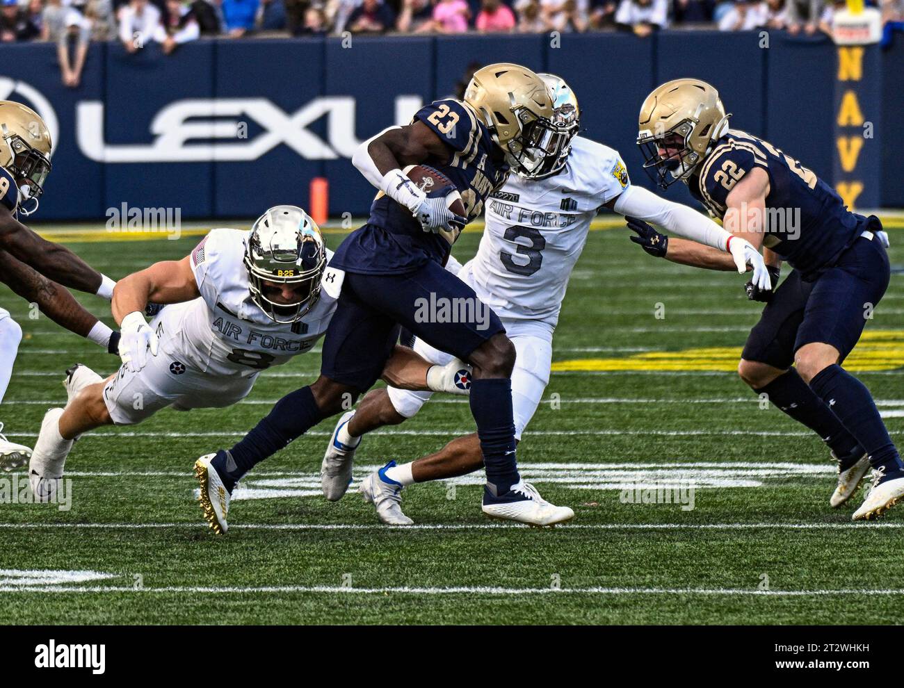 ANNAPOLIS, MD - OCTOBER 21: Navy Midshipmen running back Tyler Bradley ...