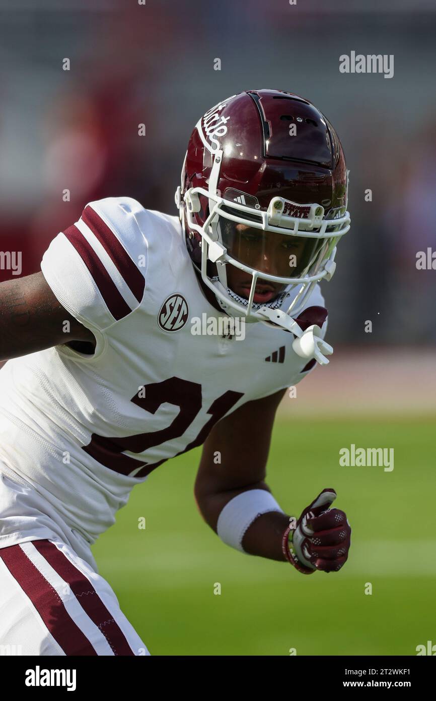 October 21, 2023: Hunter Washington #21 Bulldogs safety takes a drop ...