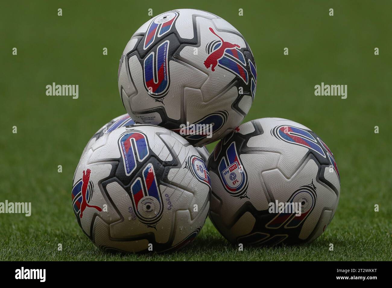 Efl championship ball 2023 hi-res stock photography and images - Alamy
