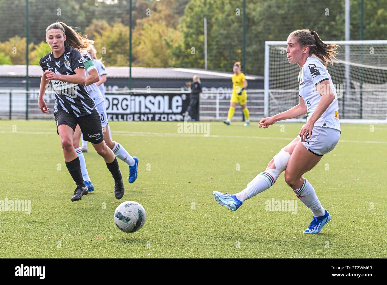 Oud Heverlee, Belgium. 21st Oct, 2023. Marie Detruyer (8) of OHL pictured during a female soccer ...