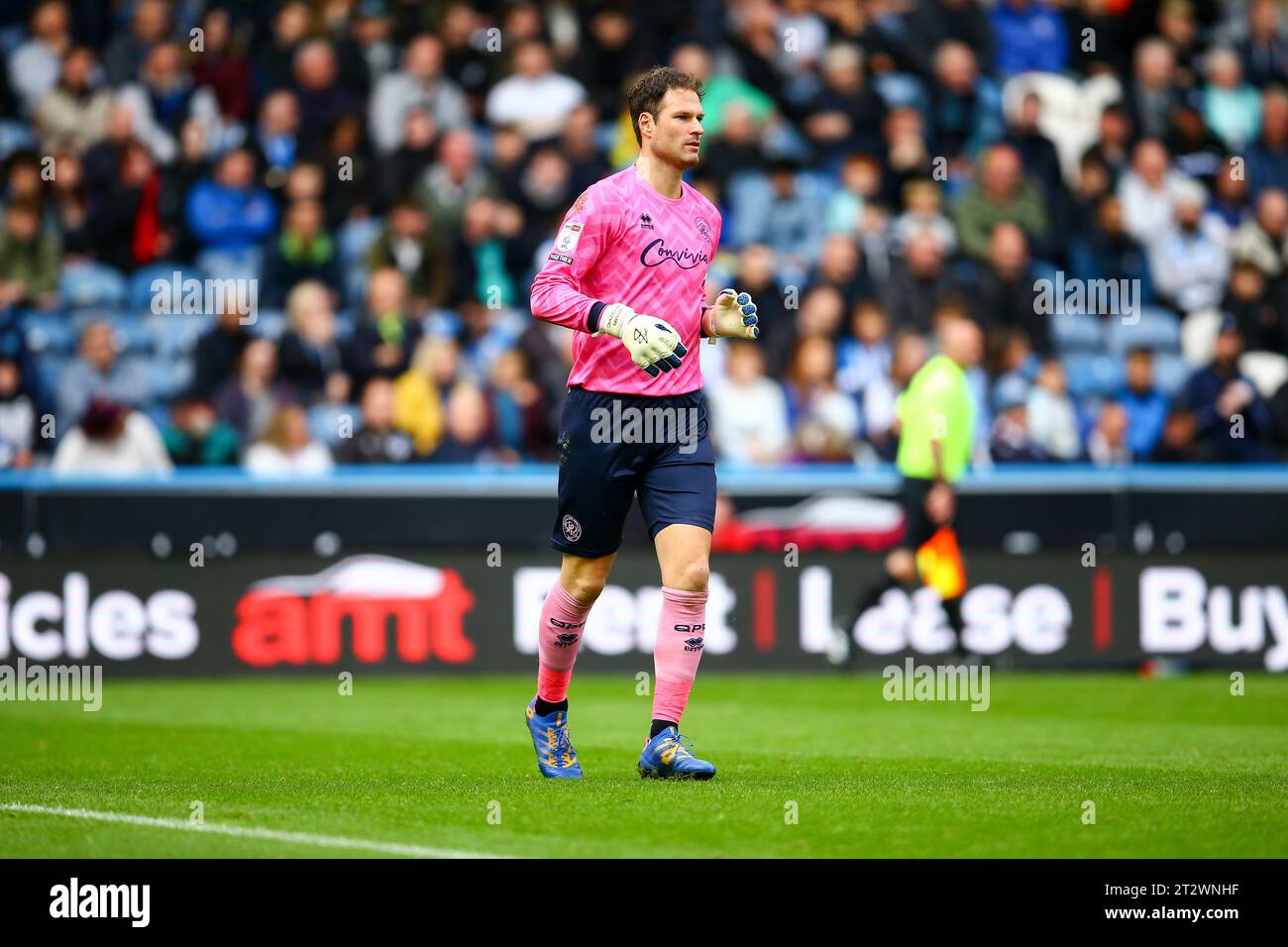 John Smith's Stadium, Huddersfield, England - 21st October 2023 Asmir ...
