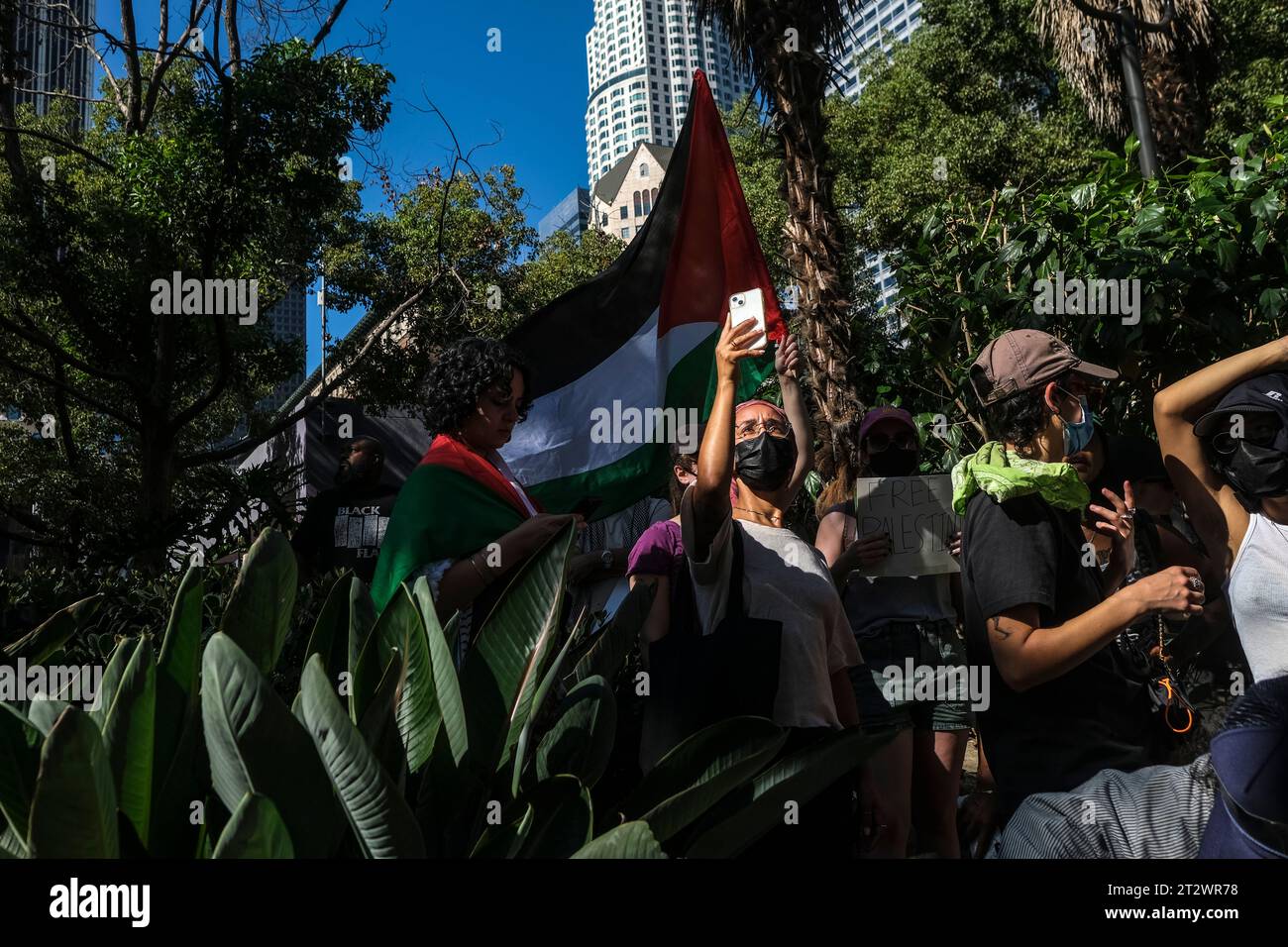 Los Angeles, California, USA. 21st Oct, 2023. Crowds gathered at ...