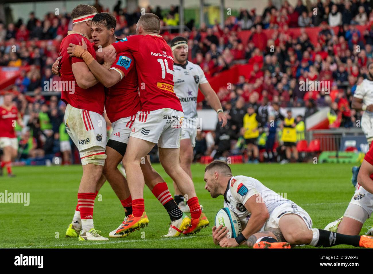 Limerick, Ireland. 21st Oct, 2023. Antoine Frisch of Munster celebrates ...