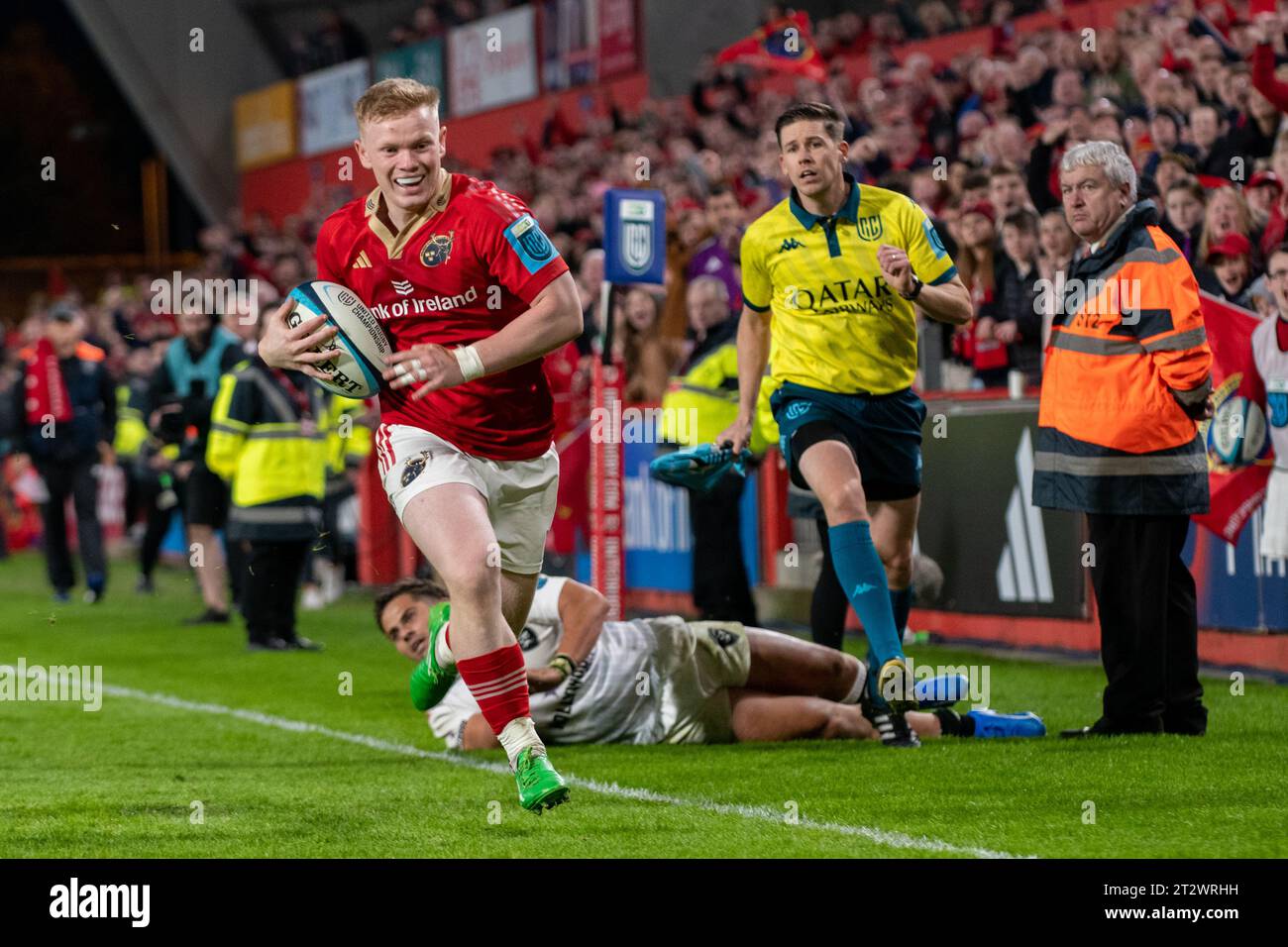 Limerick, Ireland. 21st Oct, 2023. Ethan Coughlan of Munster scores a ...